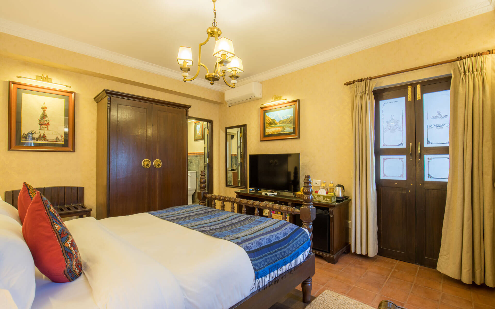 Traditional Room - Baber Mahal Vilas